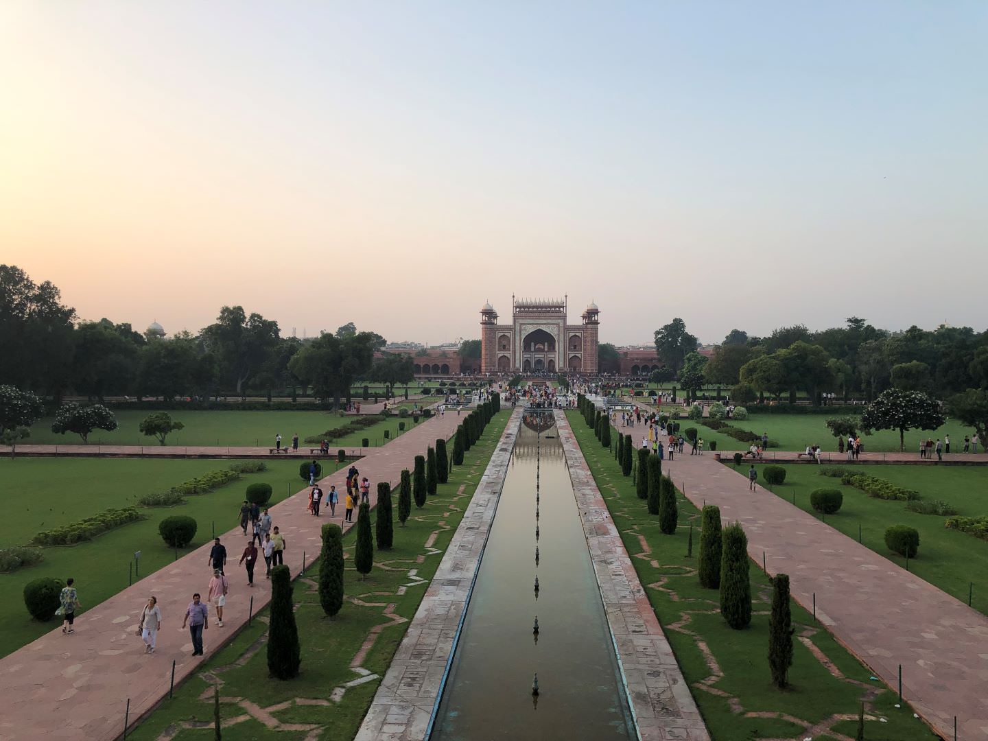 The Best Taj Mahal Tips For a Specatular Visit | The Trav Nav